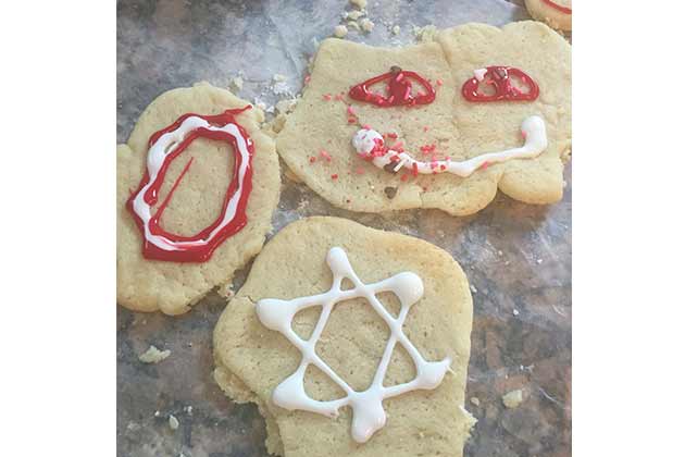 40 Hilarious Christmas Cookie Fails
